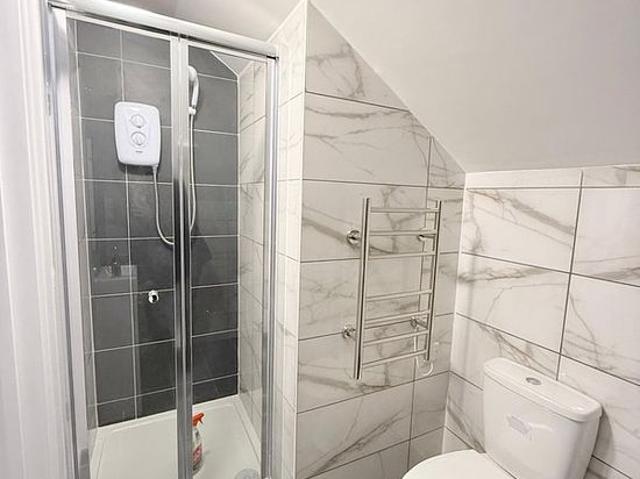 1 bedroom flat in London