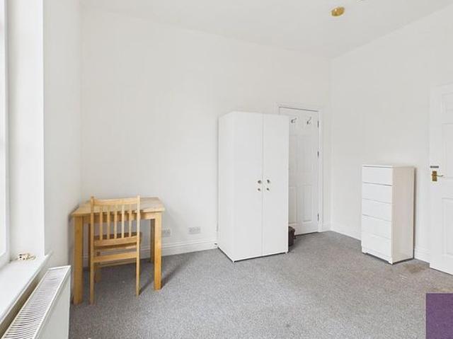 1 bedroom flat in London
