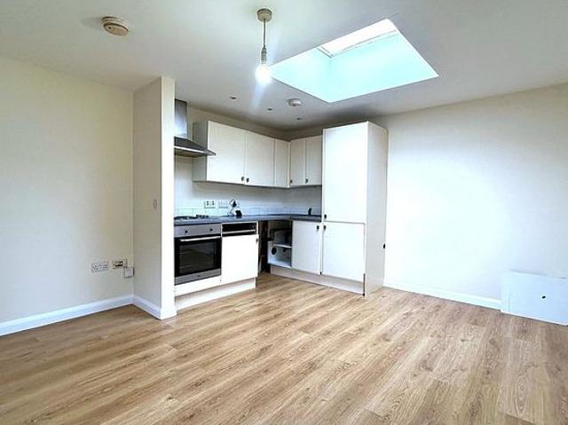 1 bedroom flat in London