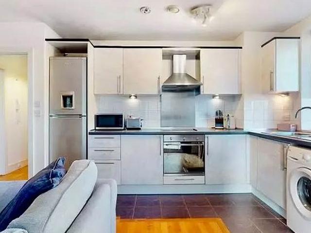 1 bedroom flat in London