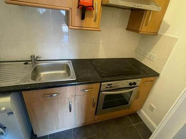1 bedroom flat in London