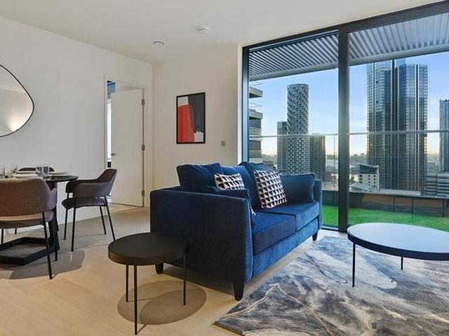 1 bedroom flat in London
