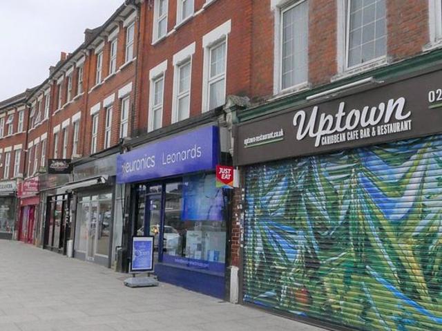 1 bedroom flat in London
