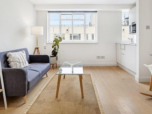 1 bedroom flat in London