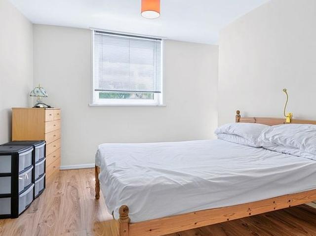 1 bedroom flat in London