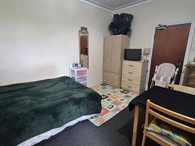 1 bedroom flat in London