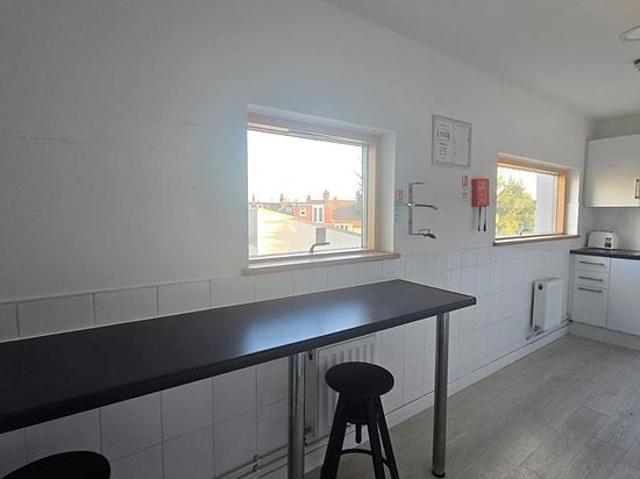 1 bedroom flat in New Malden