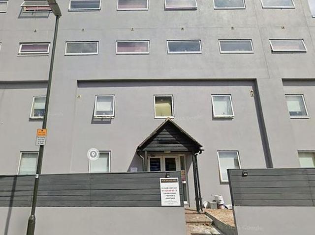 1 bedroom flat in New Malden