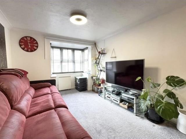 1 bedroom Flat in Newport Road, Aldershot