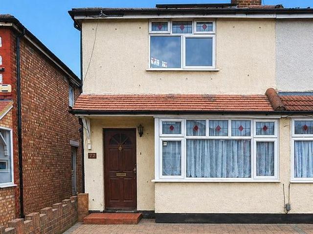 1 bedroom flat in Northolt