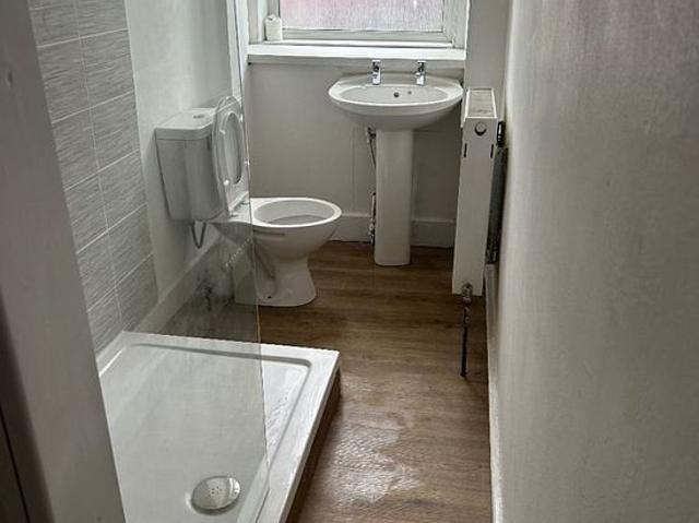 1 bedroom flat in Paisley