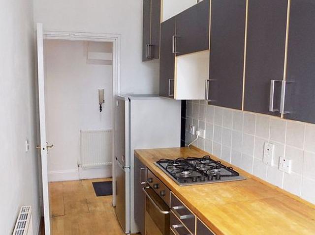 1 bedroom flat in Renfrew