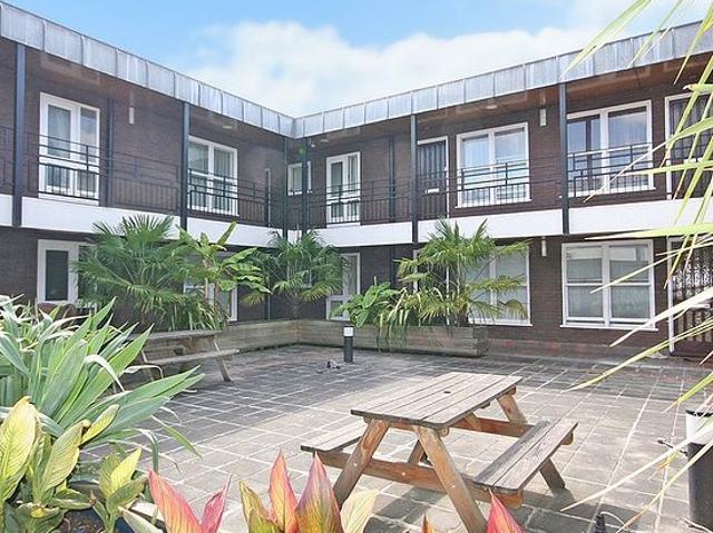 1 bedroom flat in Richmond