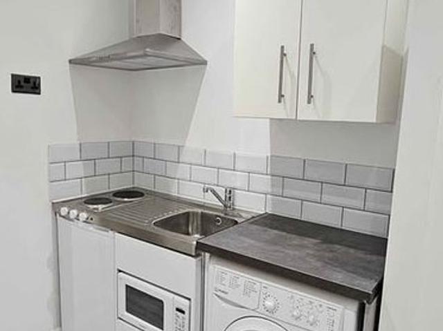 1 bedroom flat in Romford