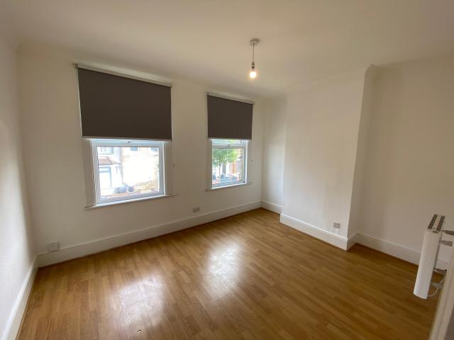 1 Bedroom Flat – Kimberley Road, London N18