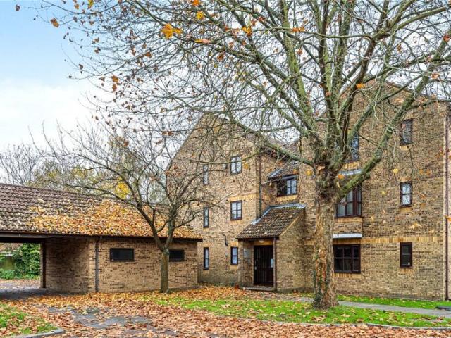 1 bedroom flat Northwood Hills