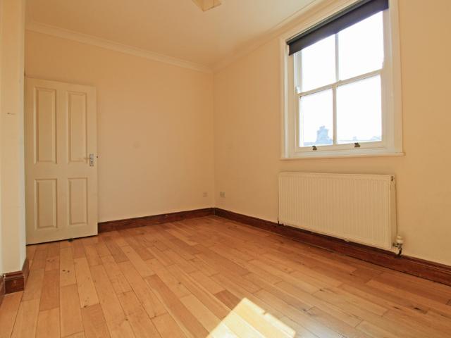 1 bedroom flat/ possible 2 bed