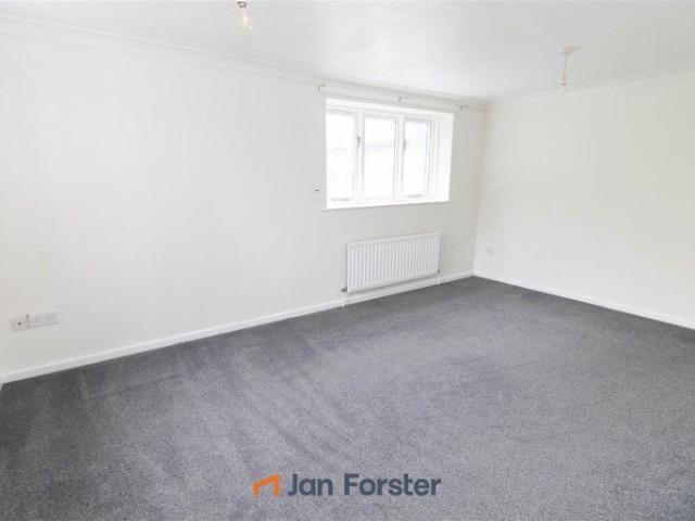 1 Bedroom Flat Second Floor