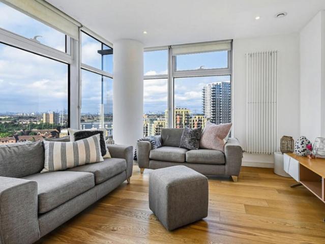 1 Bedroom Flat Short Term • IG1 • Aug Only