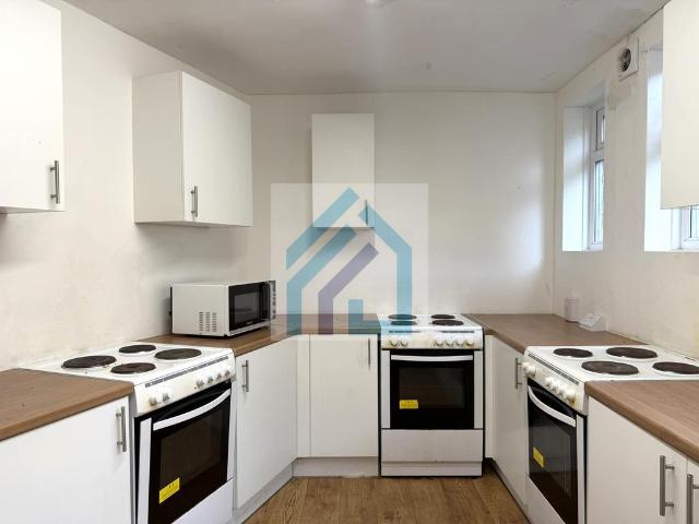 1 bedroom flat share to rent