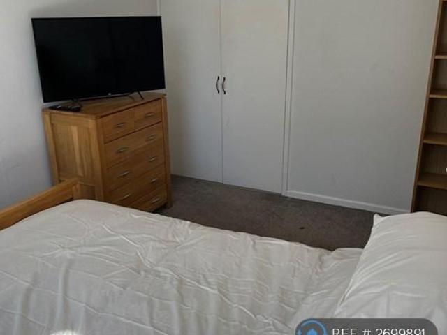 1 bedroom flat share to rent