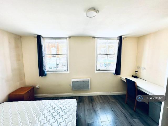 1 bedroom flat share to rent