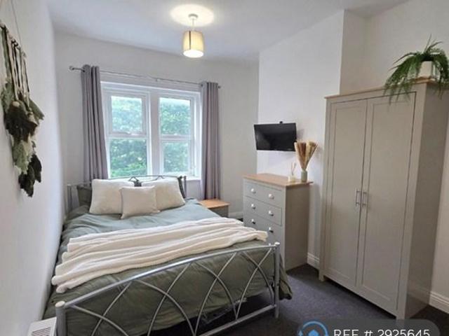 1 bedroom flat share to rent