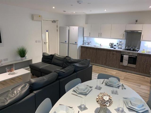 1 bedroom flat share to rent