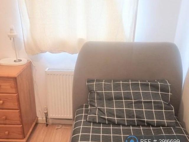 1 bedroom flat share to rent