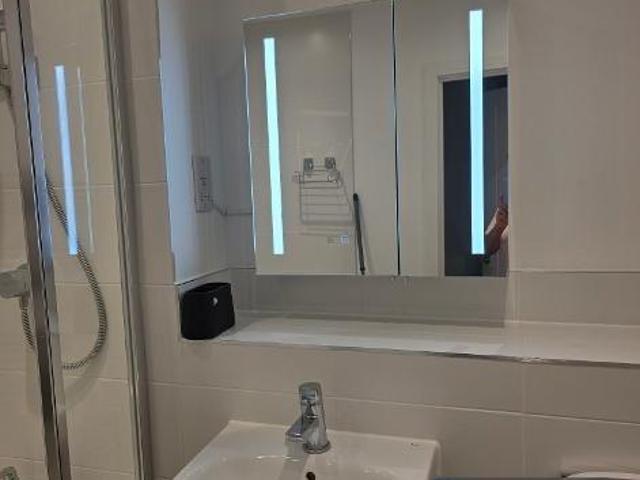 1 bedroom flat share to rent