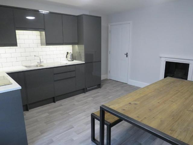 1 bedroom flat share to rent