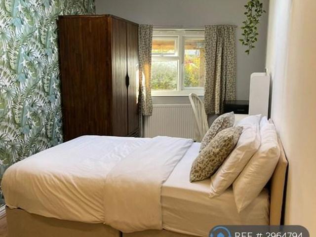 1 bedroom flat share to rent