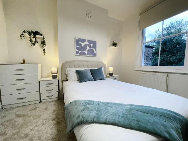 1 bedroom flat share to rent