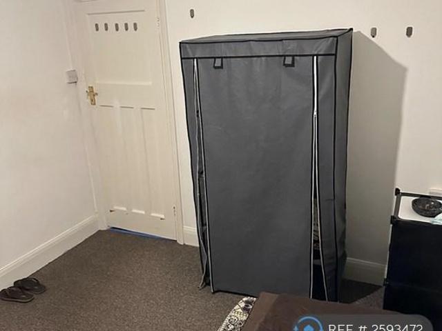 1 bedroom flat share to rent