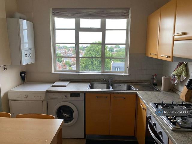 1 bedroom flat share to rent