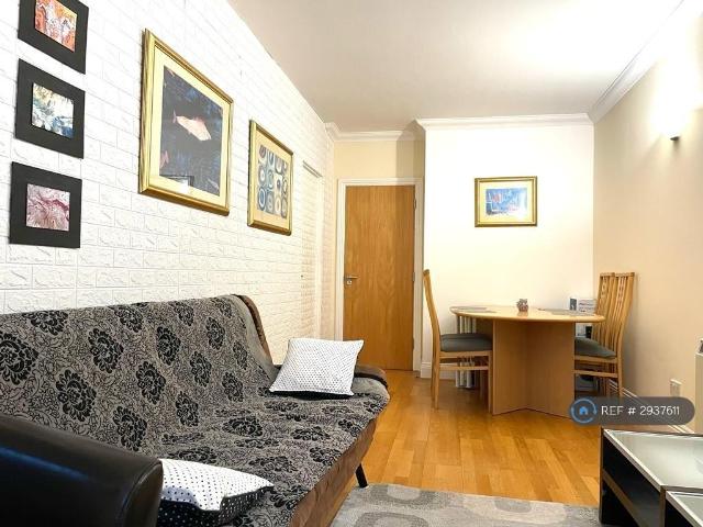 1 bedroom flat share to rent
