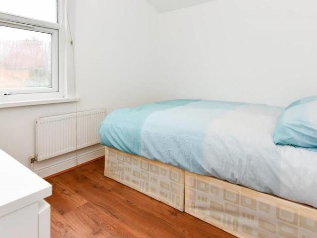 1 bedroom flat share to rent
