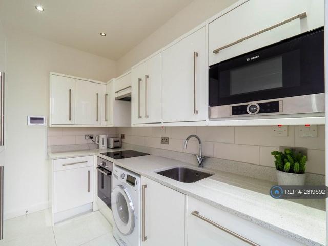 1 bedroom flat share to rent