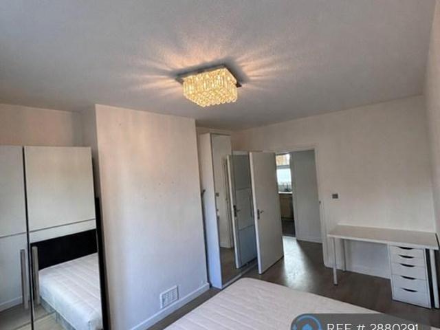 1 bedroom flat share to rent