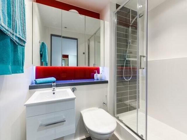 1 bedroom flat share to rent