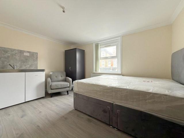 1 bedroom flat share to rent