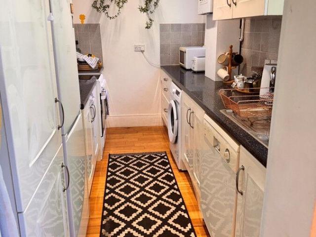 1 bedroom flat share to rent
