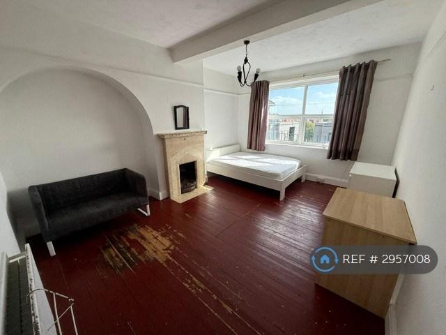 1 bedroom flat share to rent