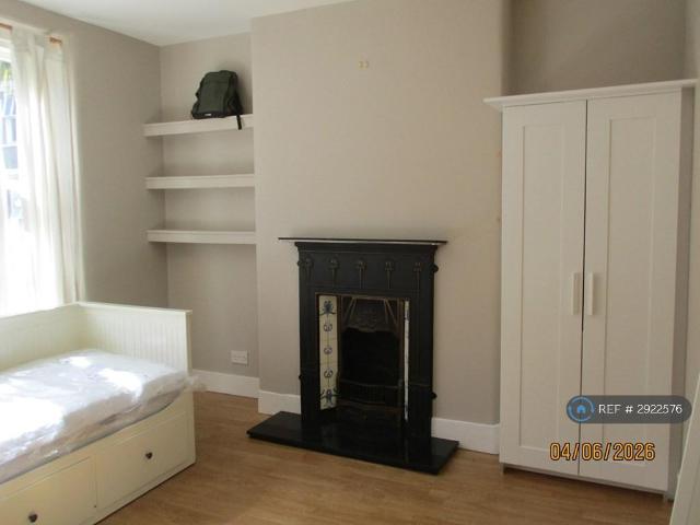 1 bedroom flat share to rent