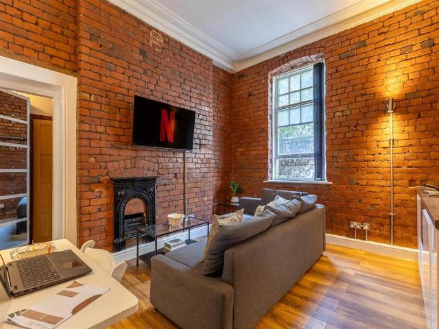 1 bedroom flat share to rent