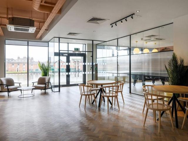 1 bedroom flat share to rent