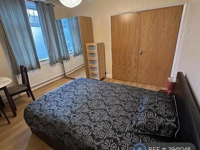 1 bedroom flat share to rent
