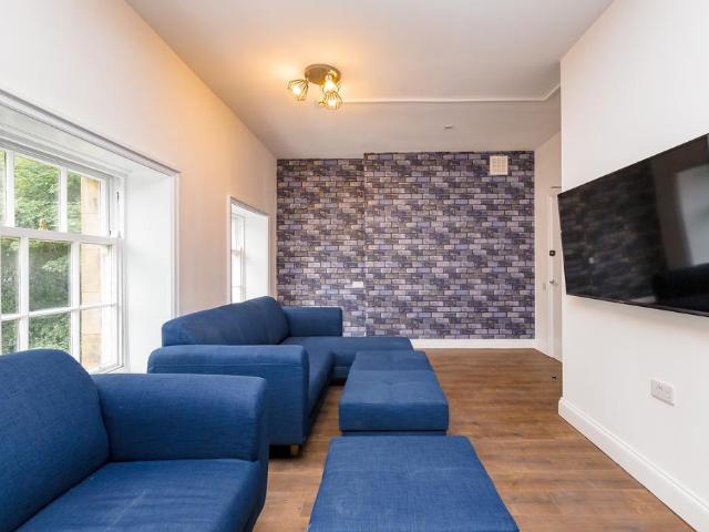 1 bedroom flat share to rent