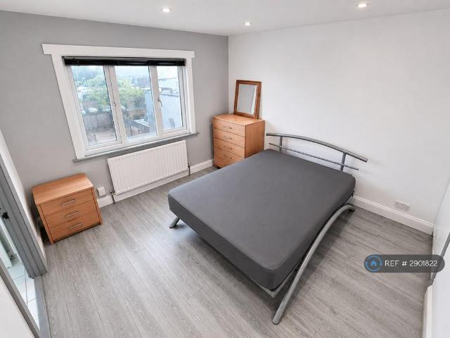 1 bedroom flat share to rent