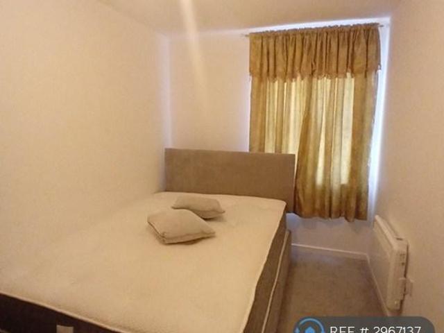 1 bedroom flat share to rent